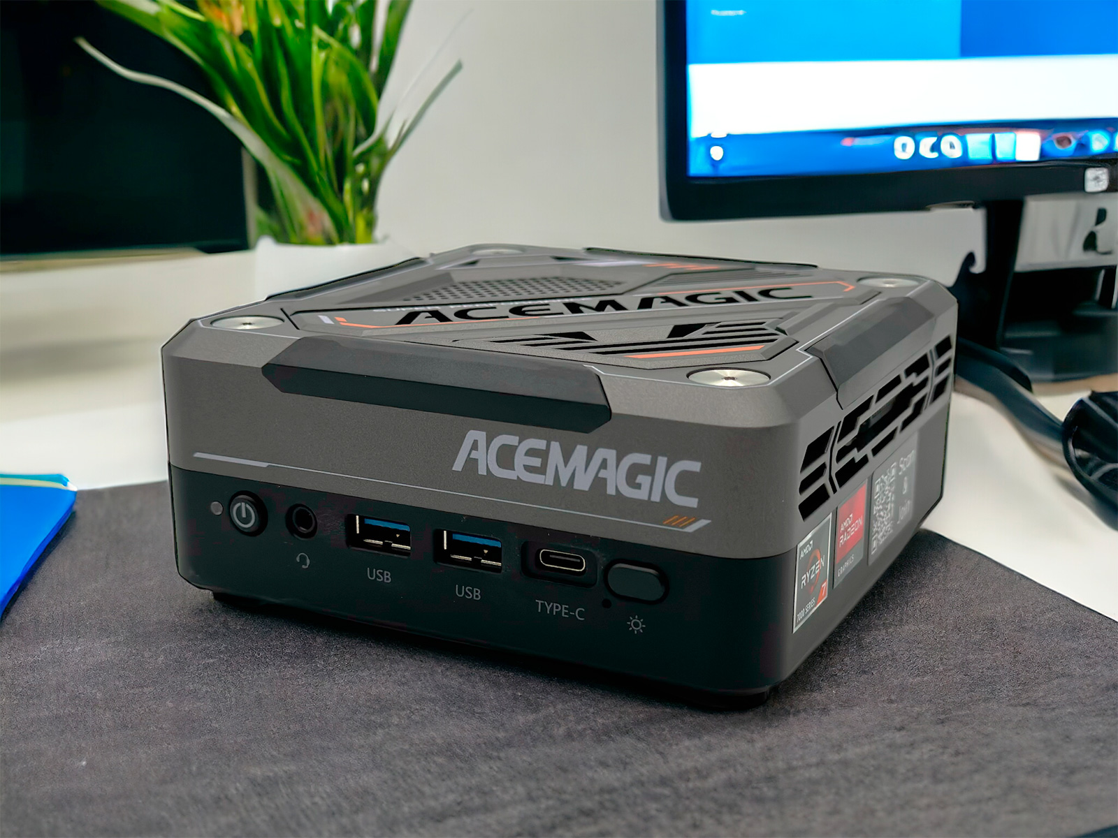 Acemagic AM18 review: Gaming mini-PC in eye-catching cyberpunk look ...