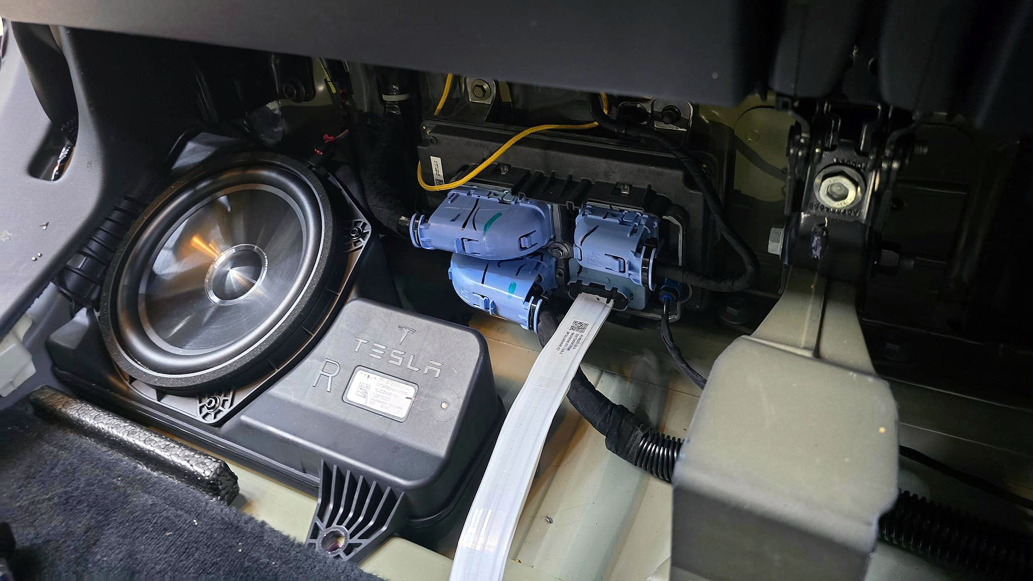 Ingenious Tesla Design Turns Cybertruck Chassis Into Bass-Boosting ...