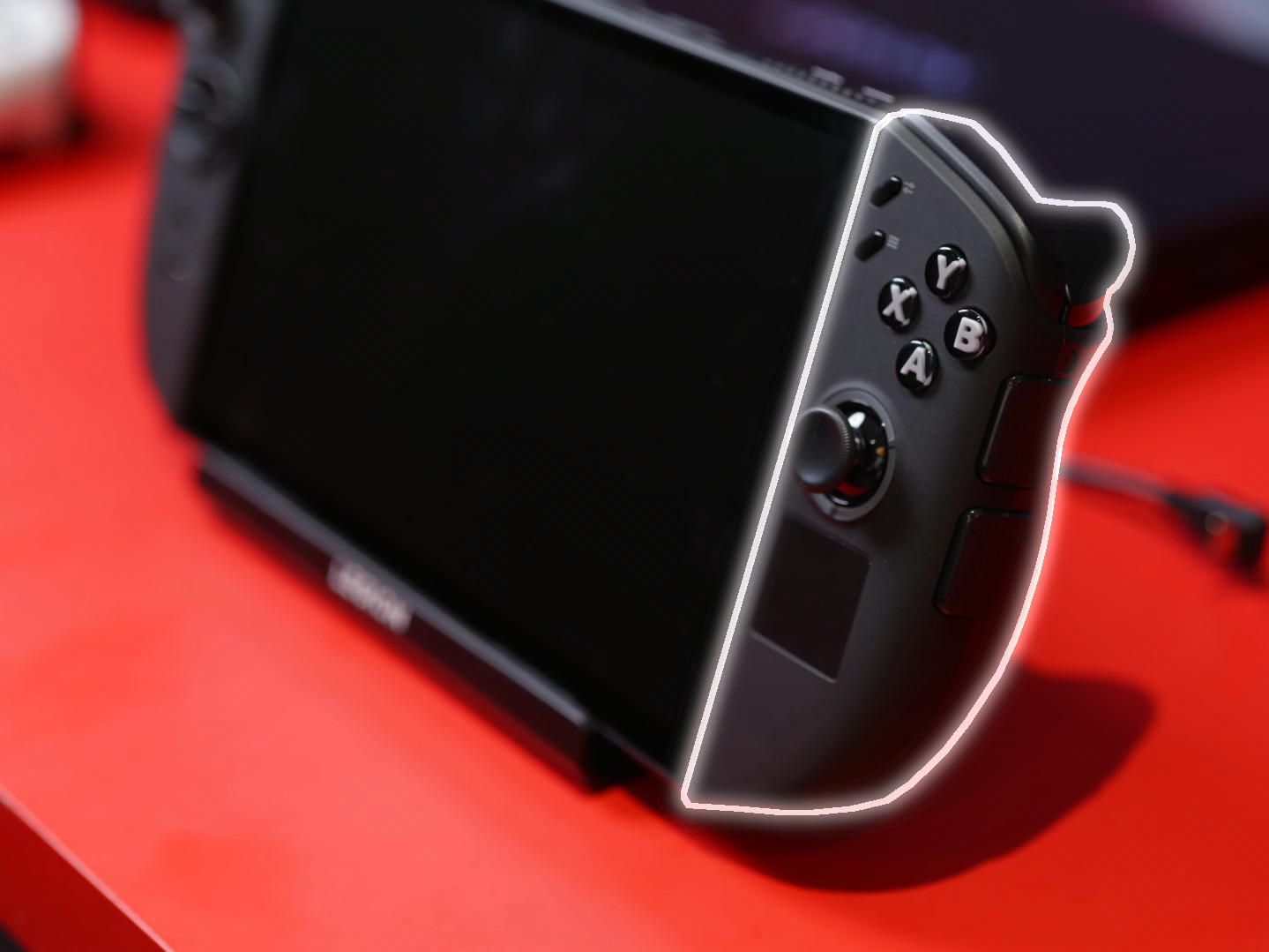 Lenovo Legion Go 2: Backwards Compatible Controllers Launching Soon ...