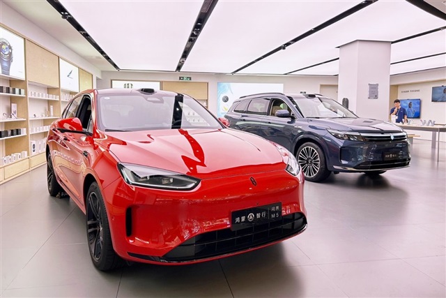 Huawei's Ambitious EV Strategy: HIMA Targets 1 Million Sales by 2025 ...