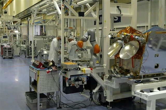 Europe Doubles Down on Satellite Internet Goals with a Fresh OneWeb ...