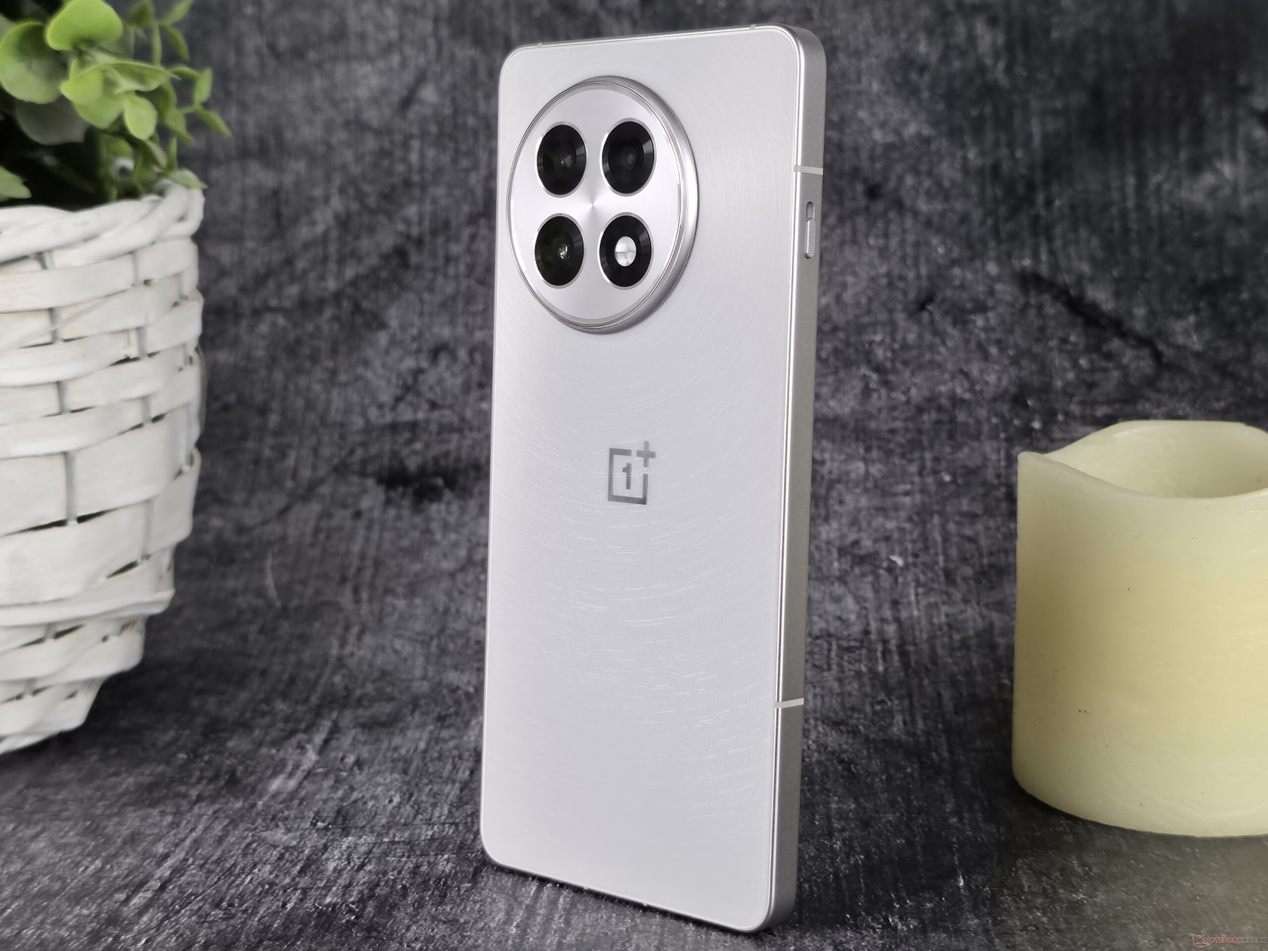 OnePlus Brings Dual Bluetooth Audio Sharing to More Phones in Latest ...